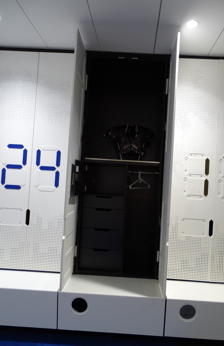 UCLA - Wasserman Football Center * L2 Specialties